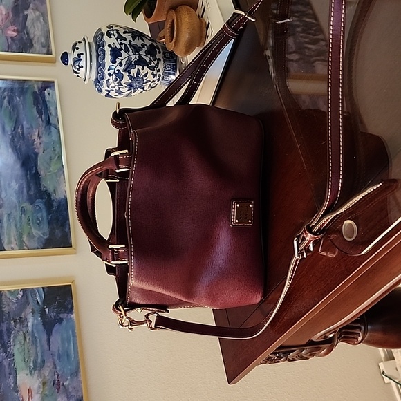 Dooney & Bourke | Bags | Dooney And Bourke Small Barlow Saffiano ...